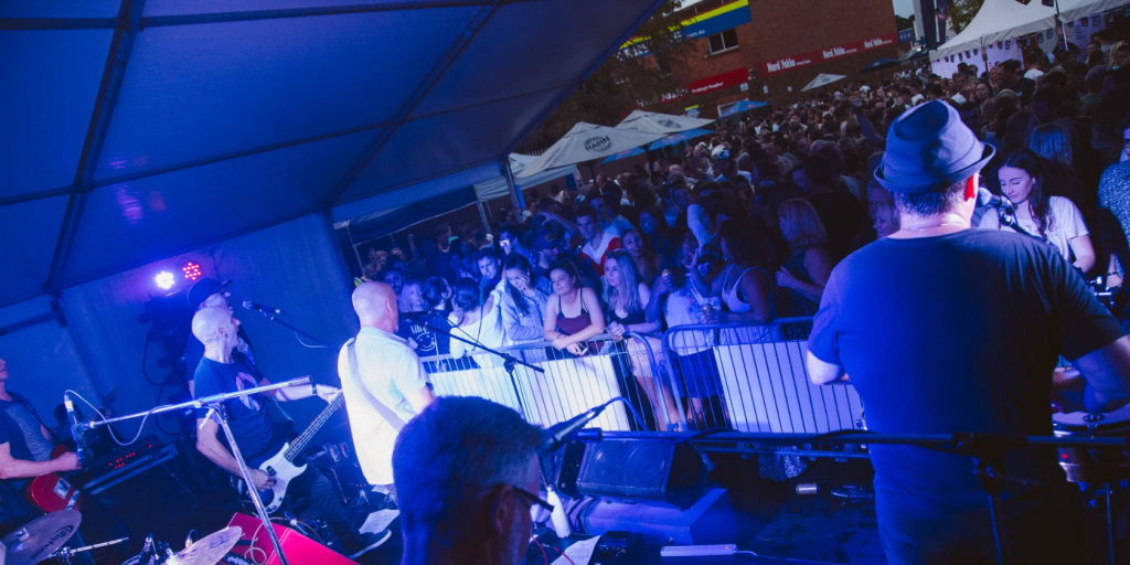 Caringbah Hotel - Live at Your Local